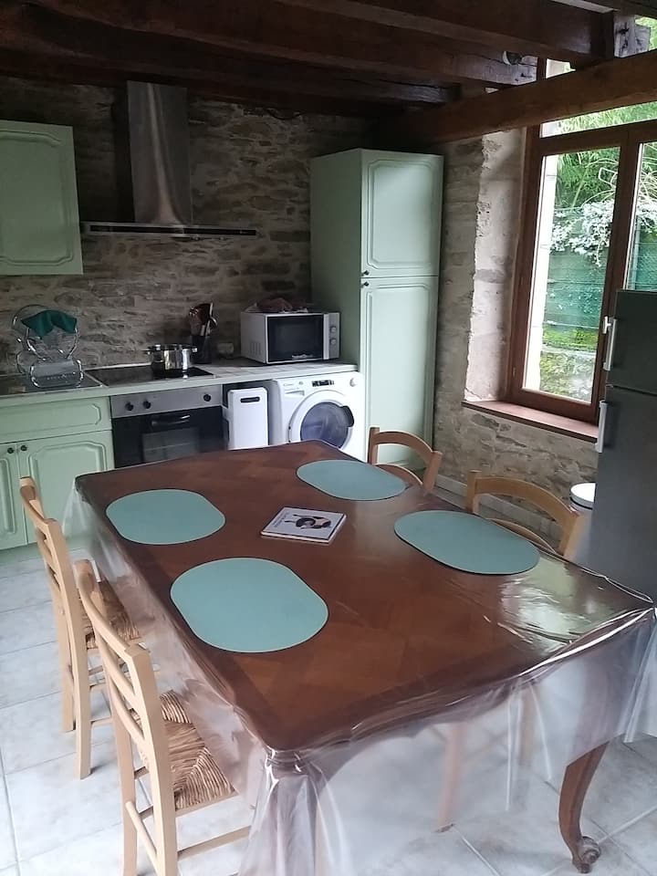 Maison En Pierres, Au Calme, Centre-ville, Jardin - Saint-Yrieix-la-Perche