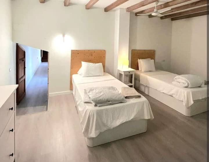 Room With Private Bathroom In Shared Apartment - Platja de Palma