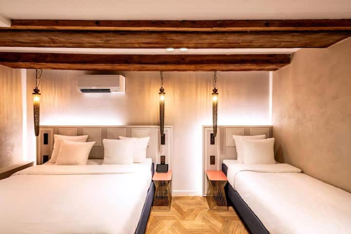 Basement Triple Room - Amsterdam