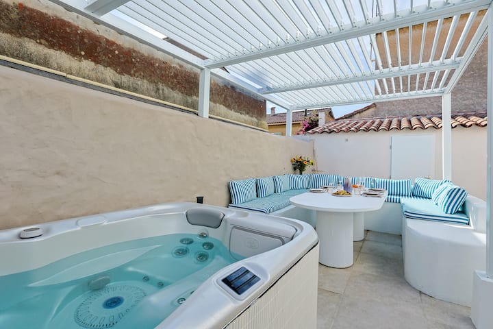 Maison Jacuzzi & Terrasse 80m² à 1 Min Du Port - Six-Fours-les-Plages