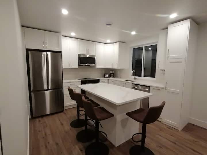 Erie Wine & Country House - Leamington