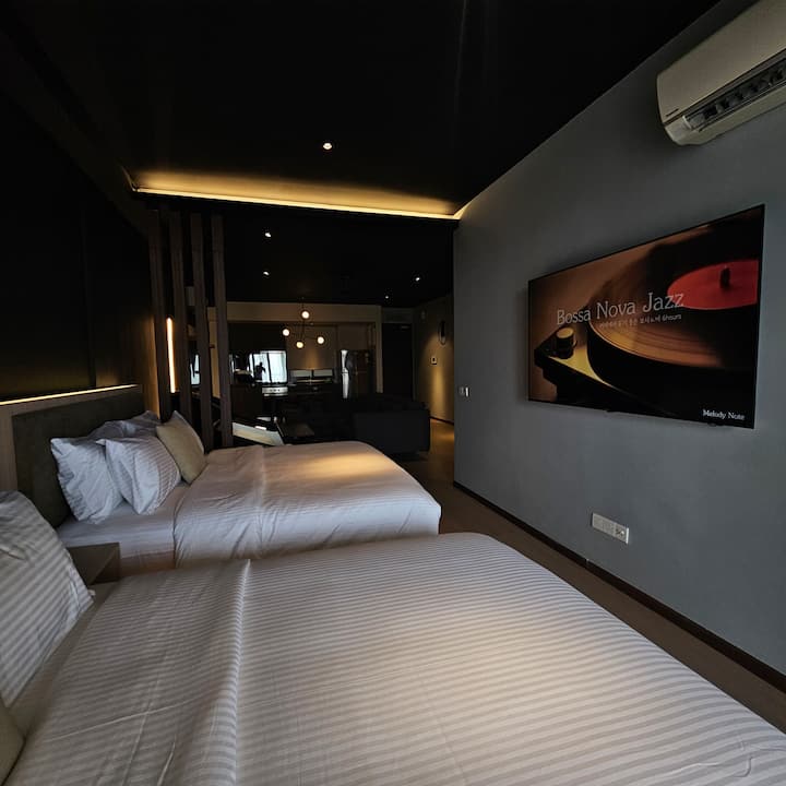 Black Martini Premium Suite - Penang