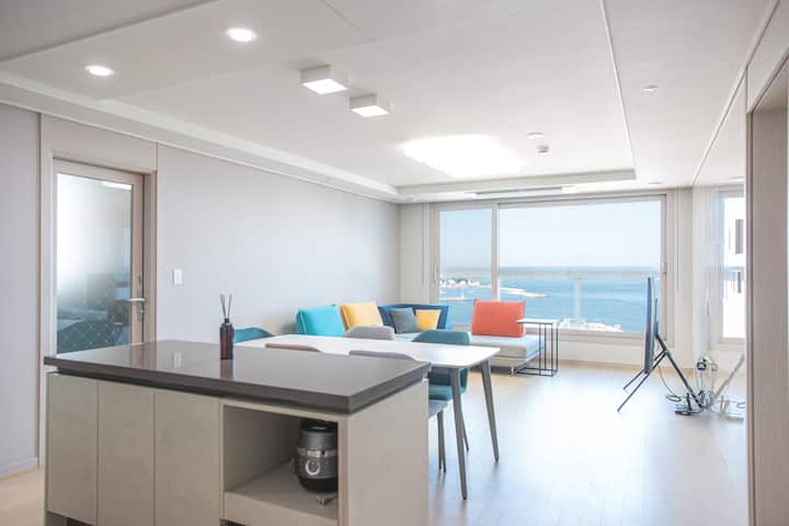 @신규오픈@ 최고급가전가구 #넓고아늑한 #35평 #오션뷰 #가족숙소 #속초빠뜨롱 - Sokcho-si