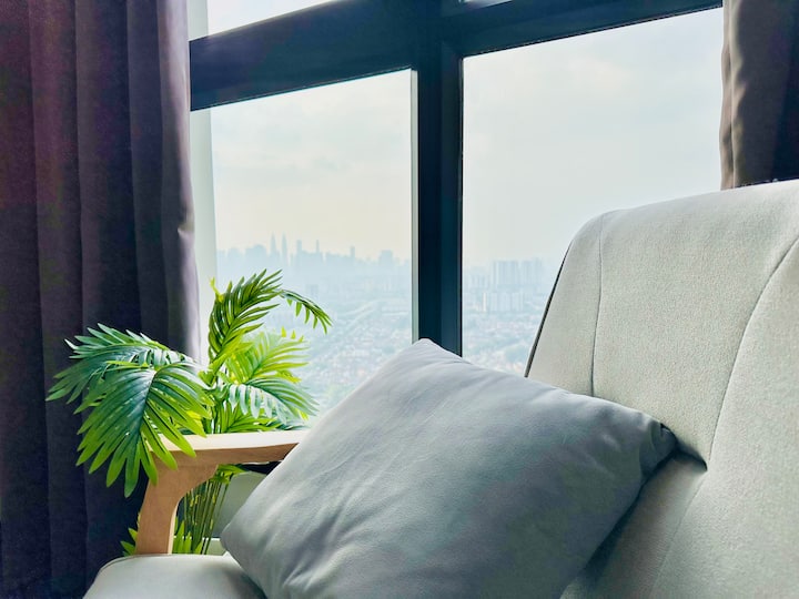 Quick Escape Kl City Tour | Netflix & Chill - Kuala Lumpur