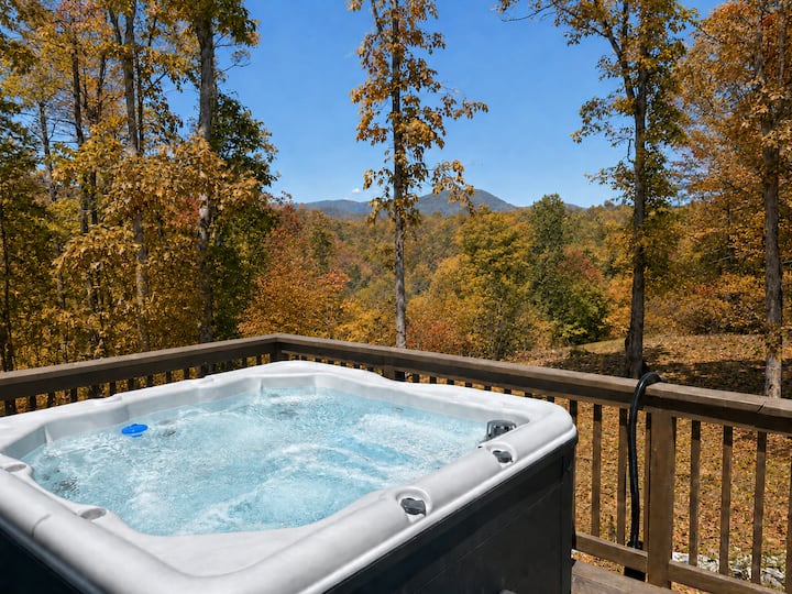 Modern Cabin W/ Hot Tub Near Dahlonega Wineries - Dahlonega, GA