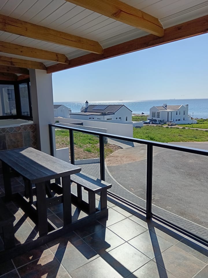 Russobietjie Self-catering House - Saint Helena Bay