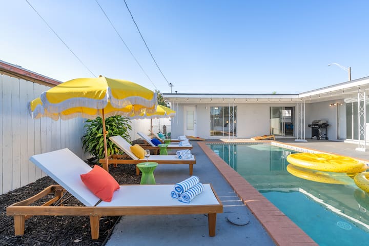 Chic Hollywood Getaway • Pool • Beach Nearby - Hollywood, FL