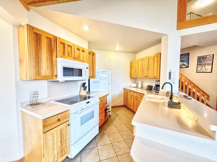 Hillside Upper 2 Bedroom Condo W/loft - Lutsen, MN