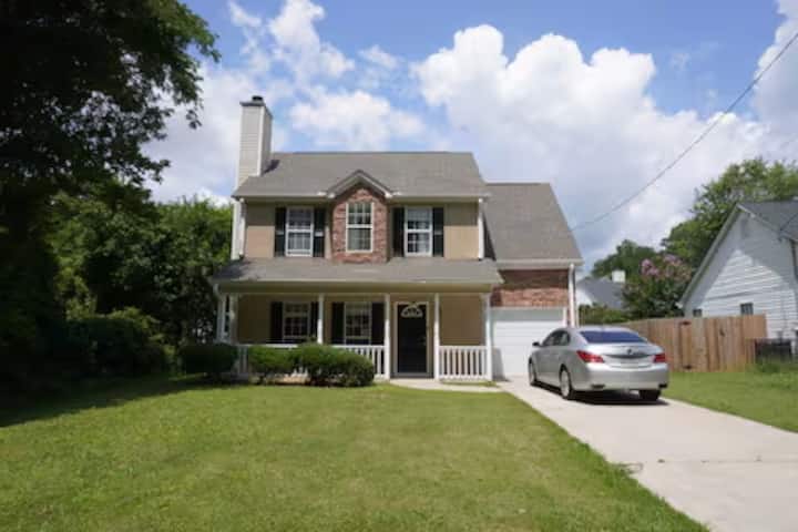 Your Home Away From Home - Jonesboro, GA