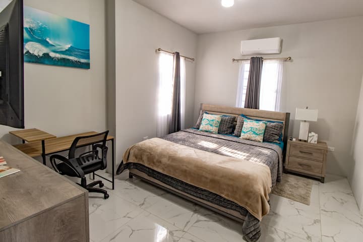 Green Leaves Suite - アングィラ