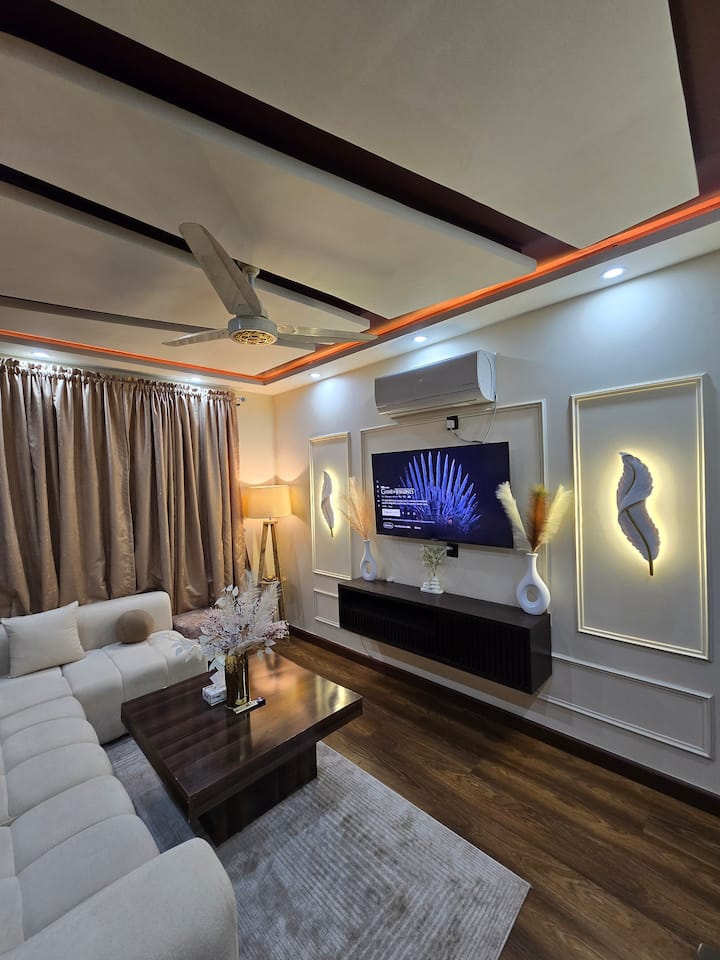 Shahzaib's Home | 1bhk Apartment At City Center - Lahore