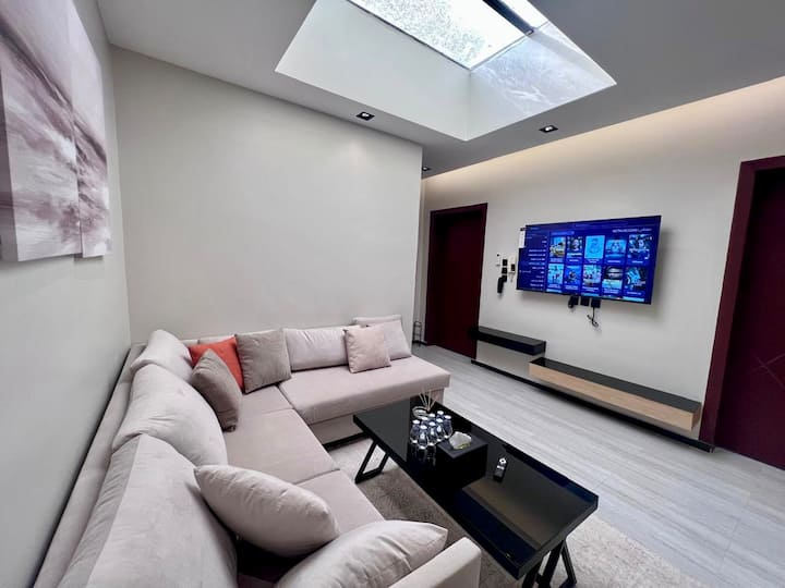 شقة جديدة بتصميم مودرن - Riyadh