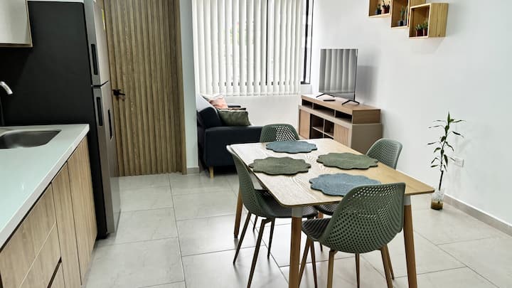 Modern Comfort In Alamos - Pereira