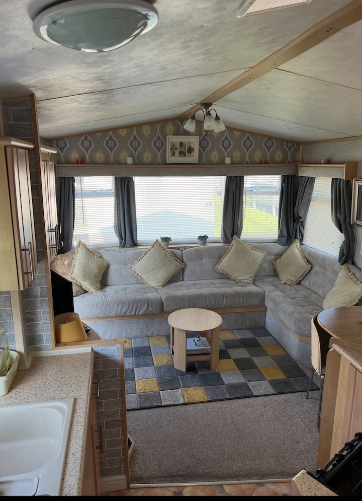 Welcome To Adams Abodes Caravan - Anderby Creek