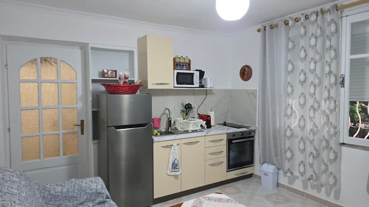 Tirana City Apartment - Tirana