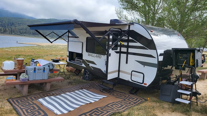 Lightweight Camping Trailer Sleeps Up To 5 - Conroe, TX