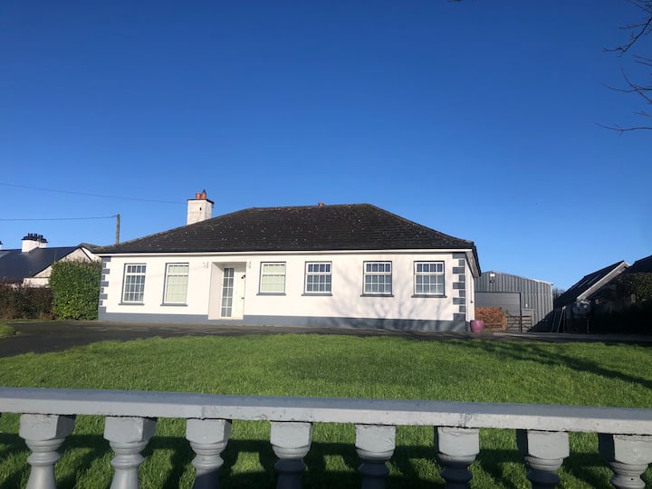 Pleasure Hill. - Tullamore