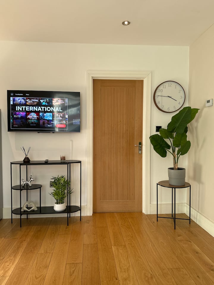 Stylish Apartment In Jq - Parking, Wi-fi &Netflix - Birmingham