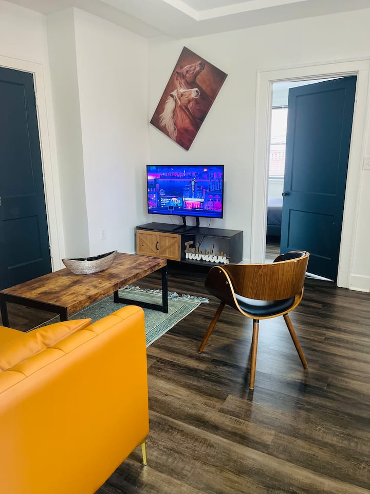 2 Bed Room Apartment Over Heart Of Otr - Cincinnati, OH