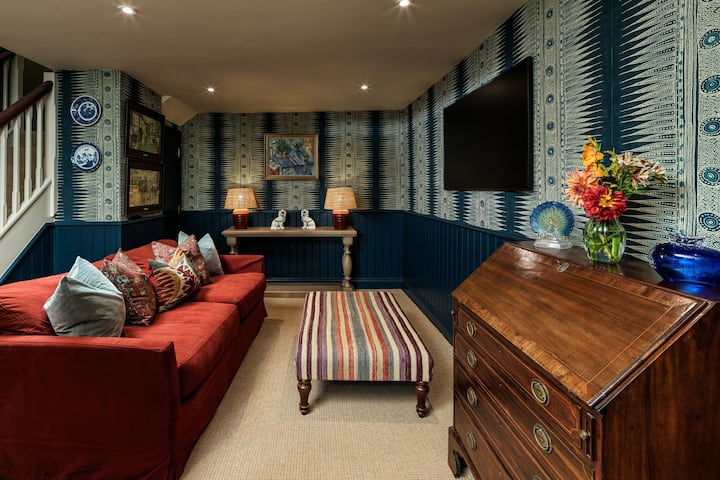 Townhouse By The Old Bell Hotel-52b Abbey Row - Malmesbury
