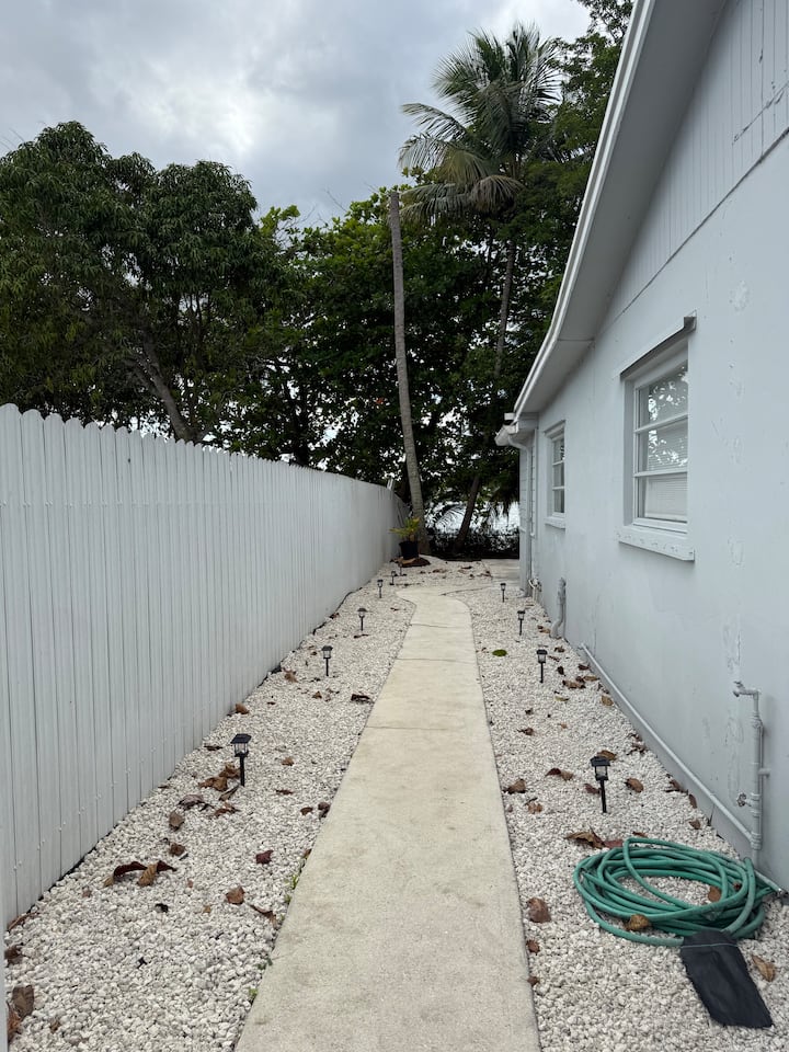 Cozy Modern Suite - Miramar, FL