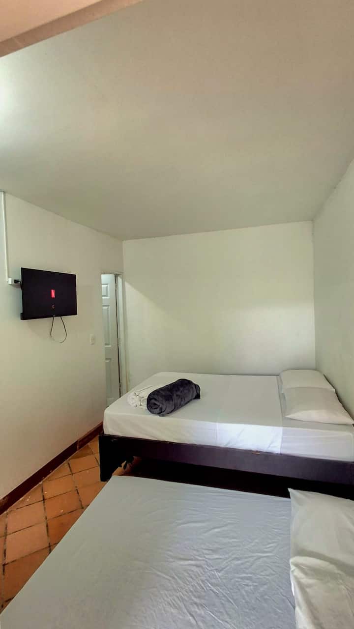 Habitación Privada En Hotel - San Carlos, Antioquia, Colombia