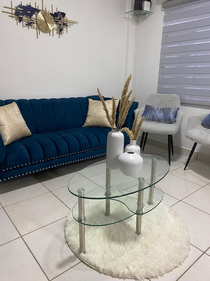 Golden Stay - La Lima