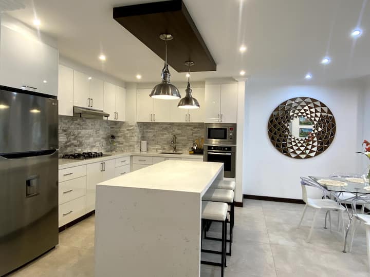 Nice Cozy 2 Bedroom Cuenca Condo - Cuenca