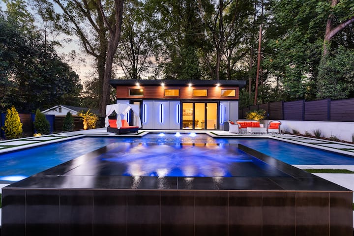 The Raven - Charlotte’s Luxury Guesthouse - Charlotte