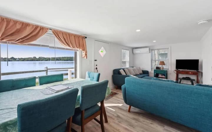 Classic Montauk Lakefront - Montauk, NY