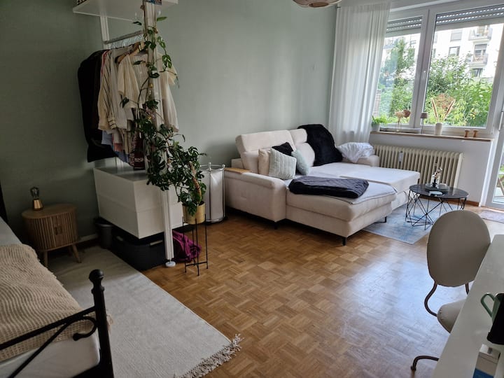 1 Zimmer Wohnung Ubahn Nähe (U6) - Munich