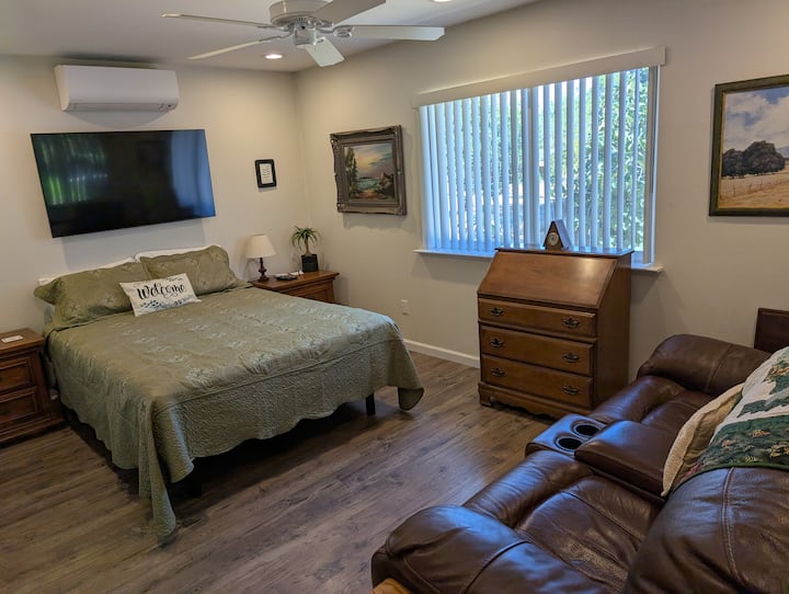 North Clovis Private 2room Suite - Clovis, CA