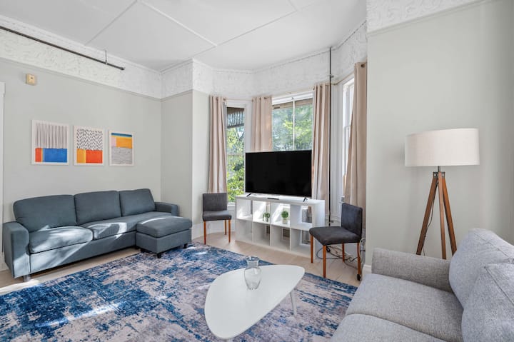 Big Beautiful Brownstone Suite - Portland, ME