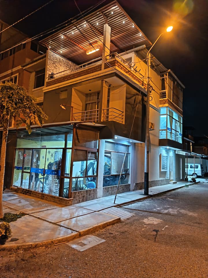 Casa Segura Con Terraza Y Ac - Catacaos
