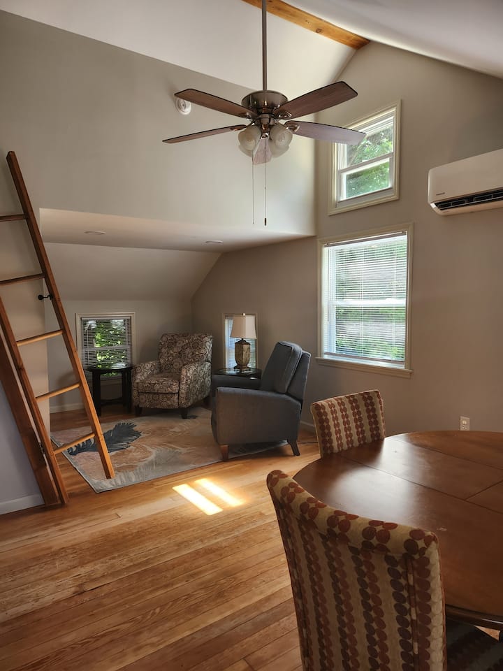 View On Vineyard Midterm Rental. - Poughkeepsie, NY