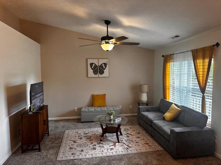 Cozy Home At Indianapolis West - Avon, IN