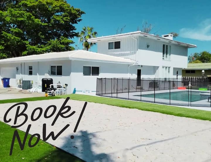 Spacious 6br Home W/ Pool - Boca Raton, FL