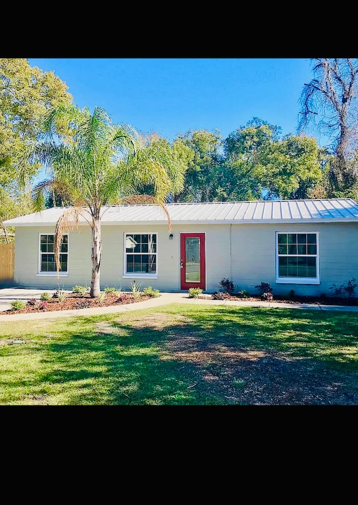 Tu Refugio Perfecto En Zephyrhills - Zephyrhills, FL