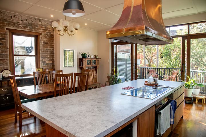 Historic Family Beach Retreat - Sydney