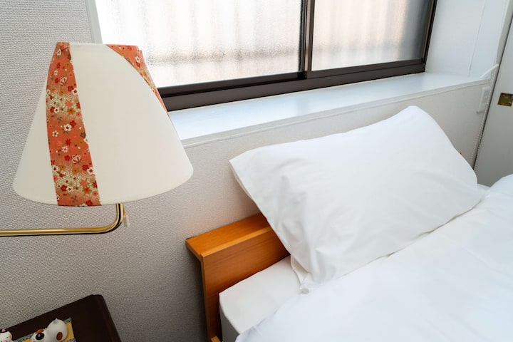 三十三 Inari  近く、伏見稲荷神社 - Kyoto