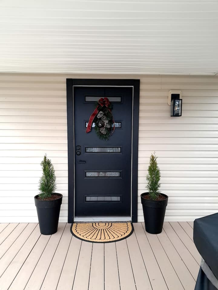 Pondside Abode - Berlin, OH