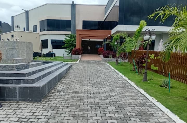 Modern 3br Riverpark Estate|15 Min Airport| Wifi - Nigeria