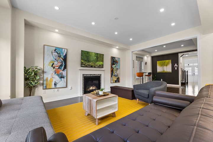 Canvas Cove: Vibrant Stylish 5b/3.5b | Thermea Spa - Ajax