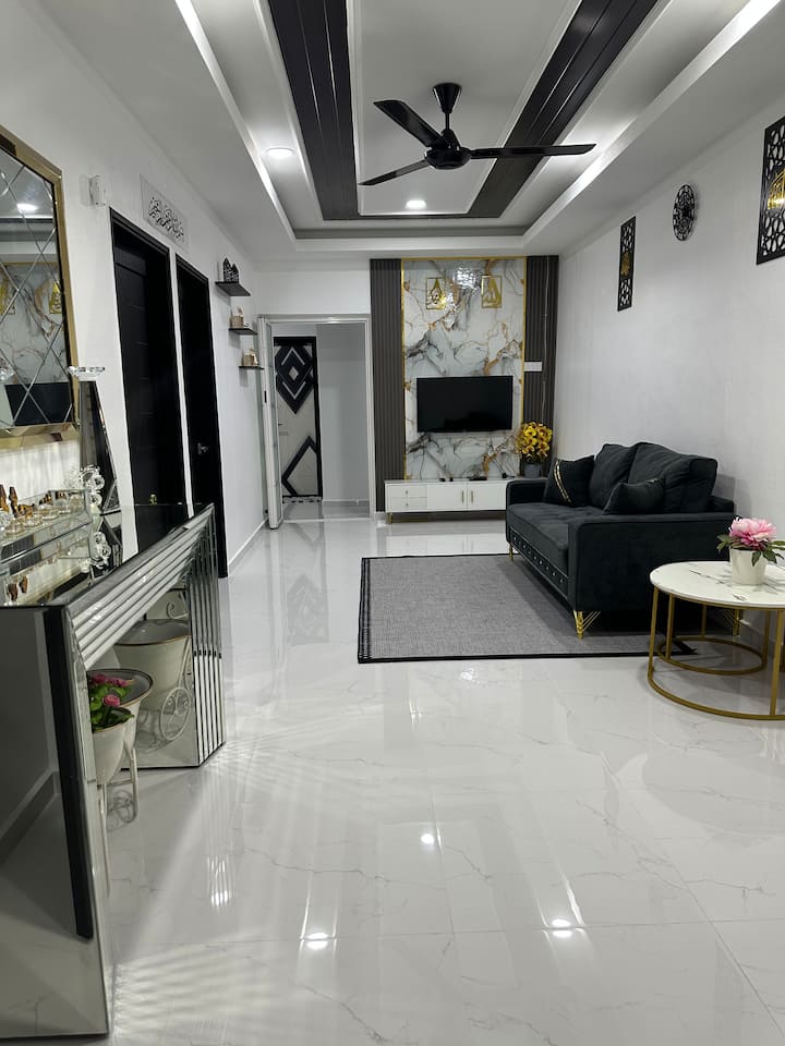 Dmelor Homestay - Pekan