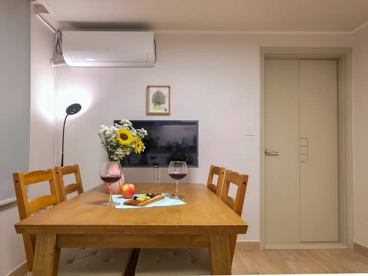 The Pause Point
Dynamics And Comfortale Rest! - Seoul