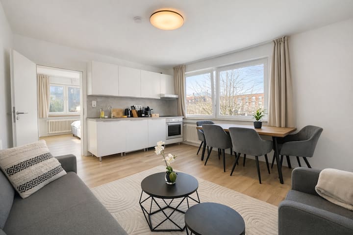 Central | 24/7 Check In - Emden