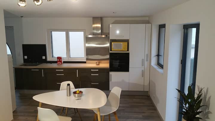 Confortable T2 Avec Terrasse - Avranches