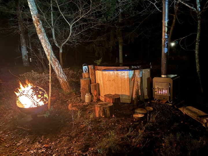 Roslagens Mysigaste Stuga Med Badtunna! - Sweden