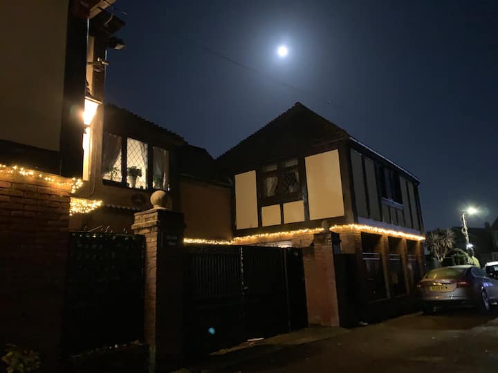 Coachman’s Cottage At The Coachhouse - Deal