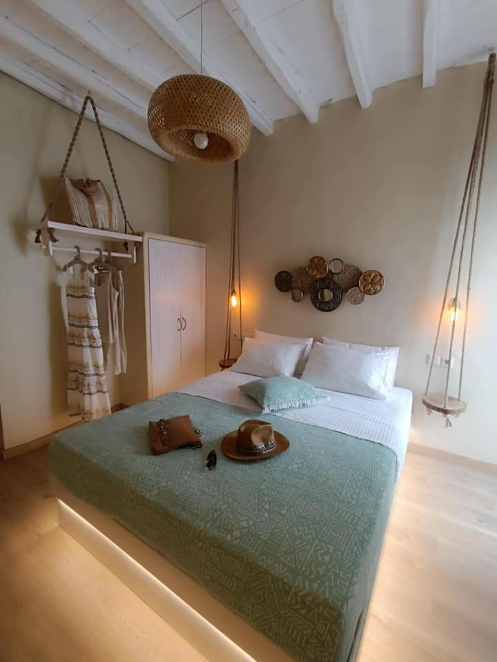 Memories Of Naxos, That Feel Like Home. - Naxos